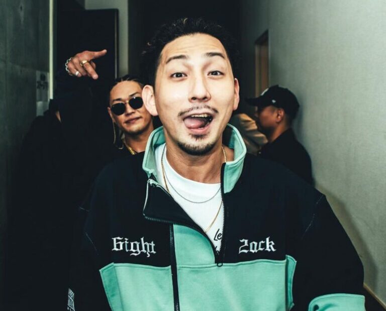 レゲエシンガーのRAYとは？経歴や年齢、本名を解説【おすすめの音源・曲も紹介】 | ヒプラガ